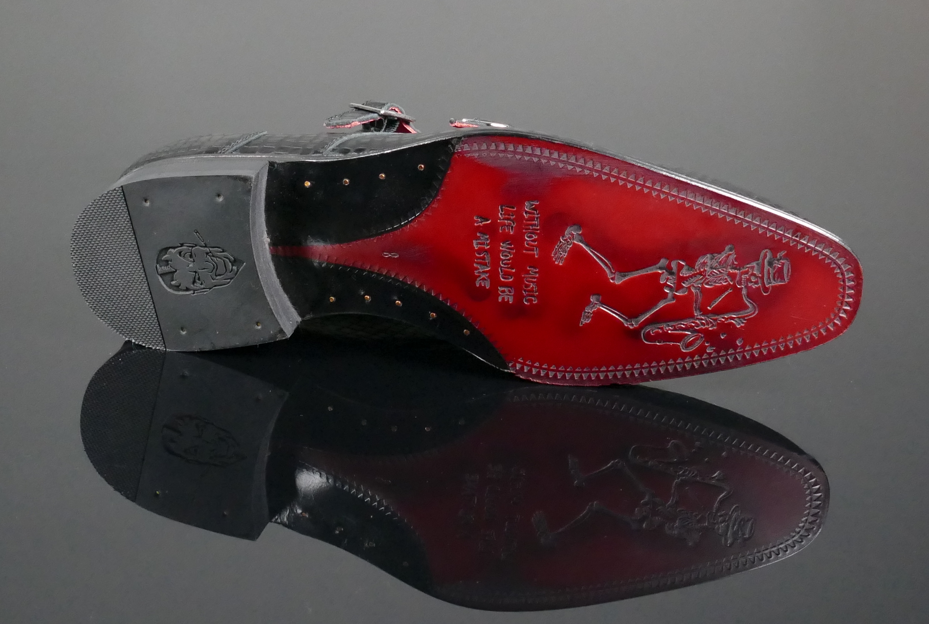 K852 Pacho - Criollo Matte Black